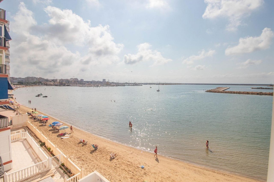 Mieszkanie na sprzedaż, 106 m², 4 pokoje Torrevieja Walencja Alicante ...